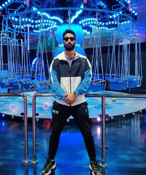 Anshul Jubli Height, Age, Net Worth, Bio, Net worth, Wife, Family ...