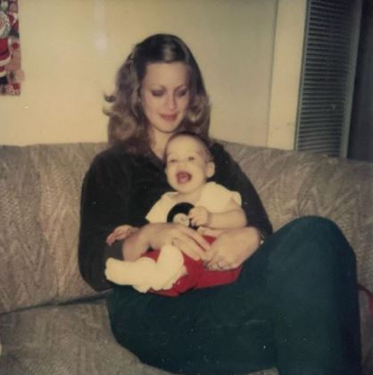 Who is Kelly McKee Zajfen? Wiki, Biography, Husband, Kids, Age, Height ...