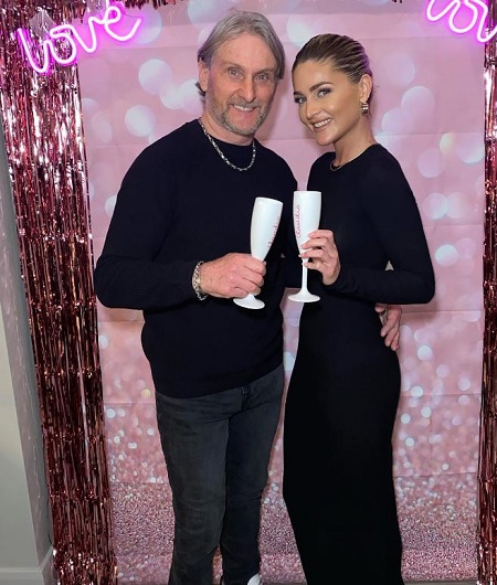 Claudia Fogarty Wiki, Age, Parents, Net Worth, Boyfriend, Sister ...