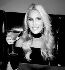 Gretchen Rossi Wiki - Biography, Net Worth, Age, Spouse, Kids, Family ...