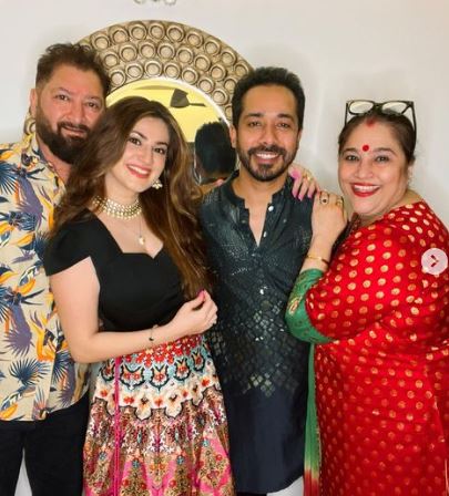 Shivaleeka Oberoi Biography, Husband, Parents, Net Worth, Height ...