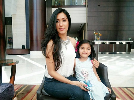 Who is Chinu Kala? Wiki, Age, Husband, Net worth, Parents, Daughter ...