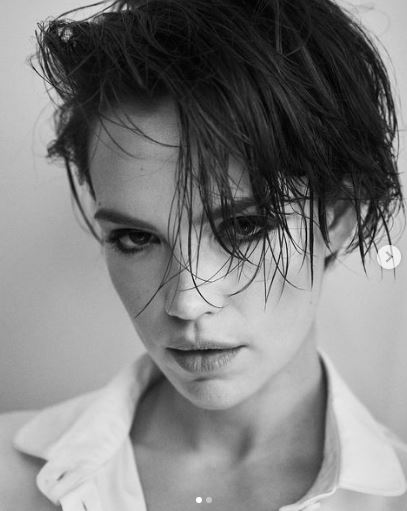 Emilia Schüle: Age, Height, Net Worth, Husband, Family, Ethnicity ...
