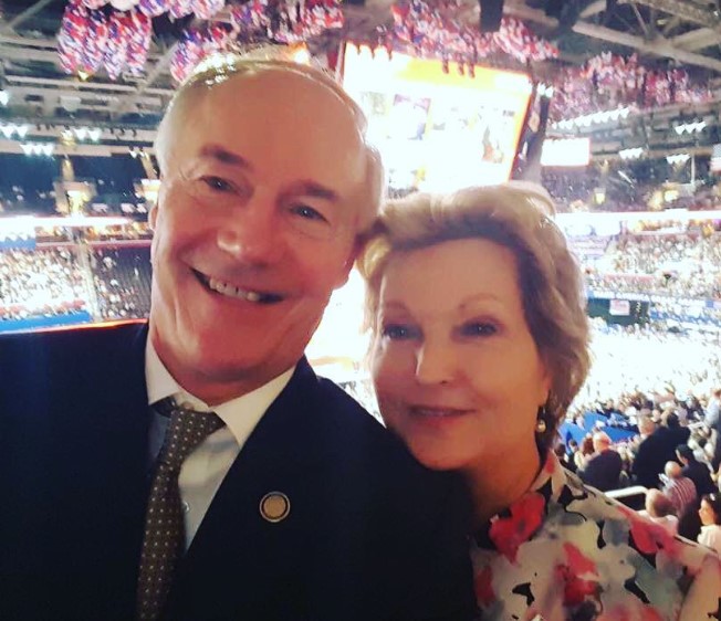 Who is Susan Burrell Hutchinson? About Asa Hutchinson's Wife, Wiki, Bio ...