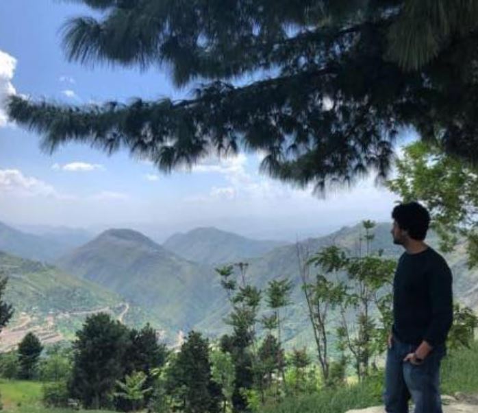 Asim Jamil (Tariq Jamil’s Son) Wiki, Age, Wife, Family, Kids, Biography ...