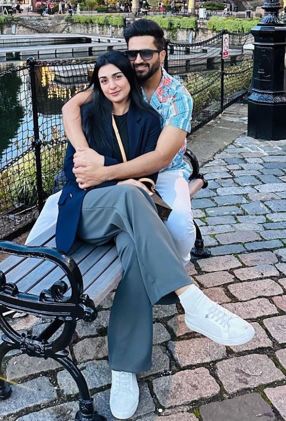 Falak Shabir Age, Birthday, Wife, Kids, Wiki, Family, Net Worth, Height ...