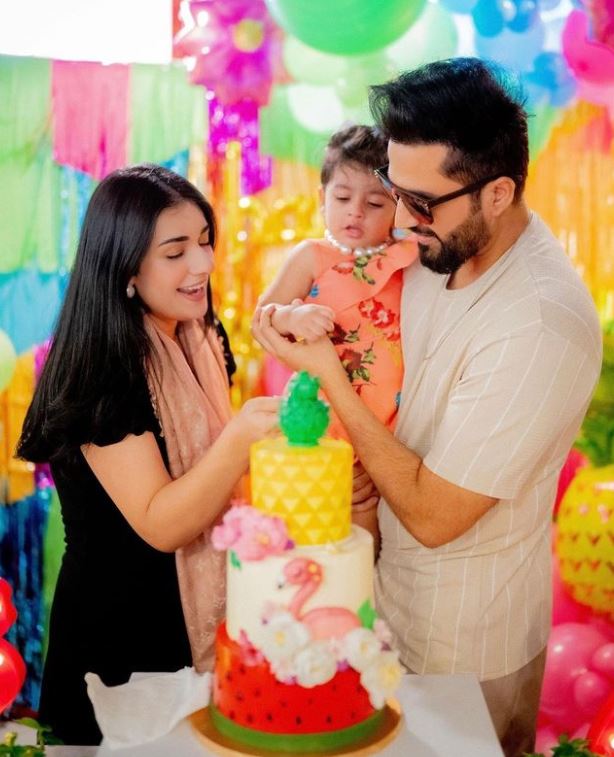 Falak Shabir Age, Birthday, Wife, Kids, Wiki, Family, Net Worth, Height ...