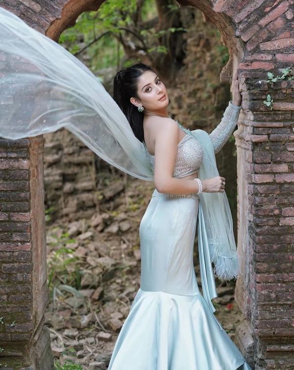 Who is Isha Malviya? Biography, Wiki, Age, Boyfriend, Parents, Height ...