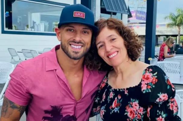 Who is Izzy Zapata? Wiki, Biography, Age, Girlfriend, Parents, Height ...