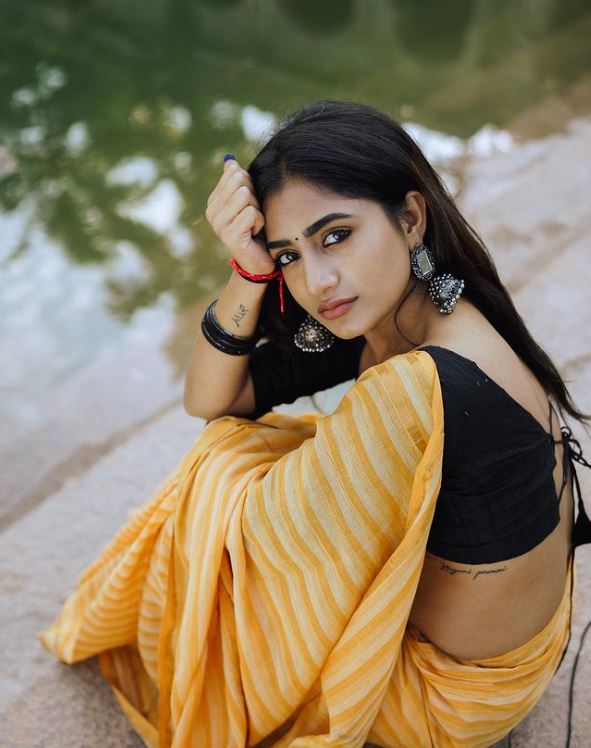 Nayani Pavani Age, Parents, Wiki, Husband, Biography, Height, Boyfriend ...