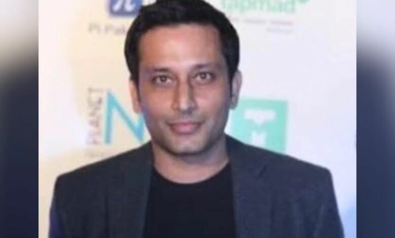 Salim Karim Wiki (Mahira Khan’s Husband), Age, First Wife, Family, BIO ...