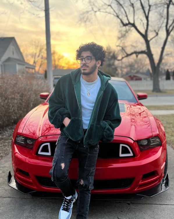 Walid Sharks Wiki: Age, Height, Weight, Parents, Fight, Net Worth ...