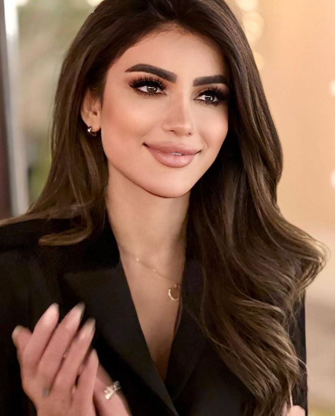 Who is Wazhma Ayoubi? Wiki, Biography, Age, Height, Husband, Family ...