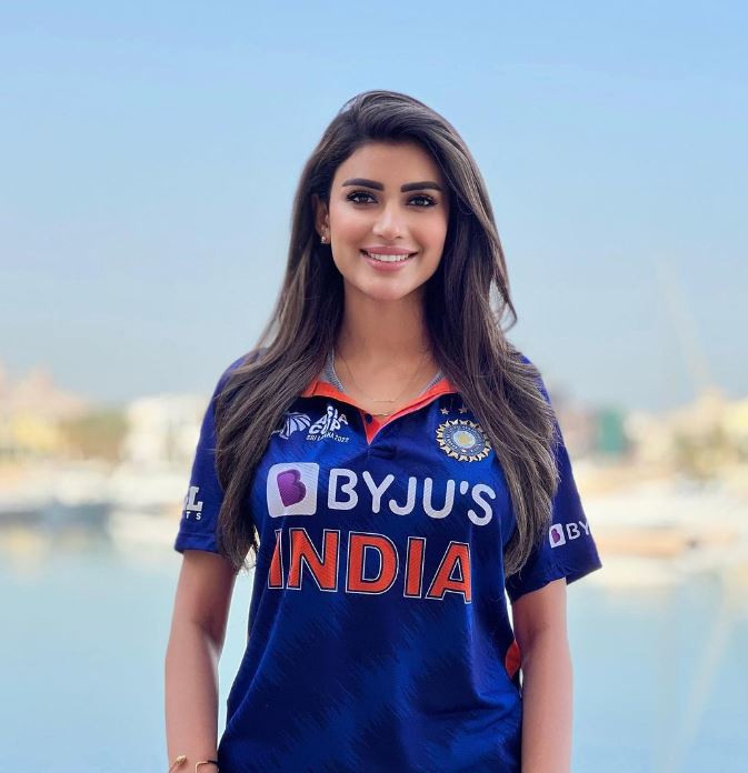 Who is Wazhma Ayoubi? Wiki, Biography, Age, Height, Husband, Family ...