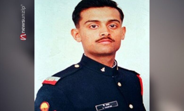 Who is Captain Vijayant Thapar? Wiki, Biography, Wife, Kids, Parents ...