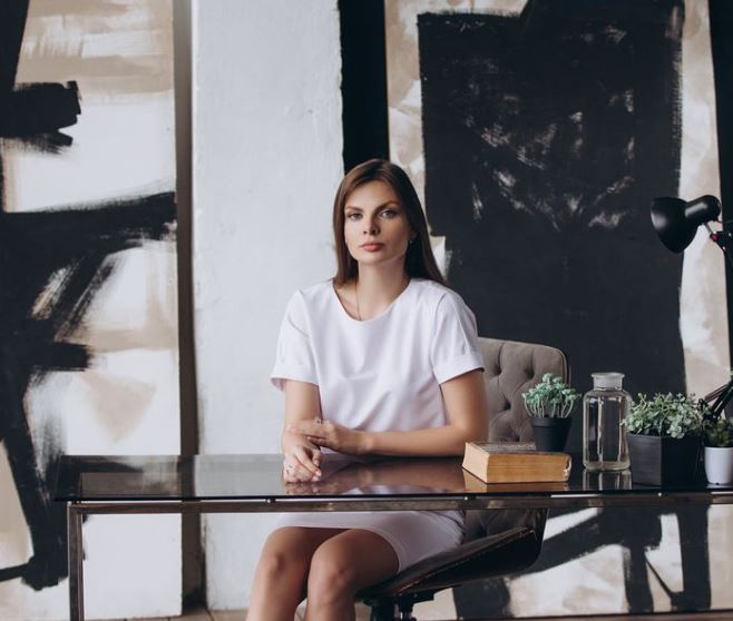 Who Is Daria Sadovskaya? Wiki, Age, Boyfriend, Family, Height, Net ...