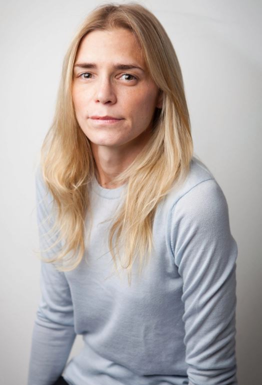 Who is Graham Chase Robinson? Wiki, Biography, Age, Husband, Family, Salary