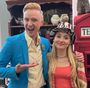 Hettie Jago Age, Wiki, Biography, Husband, Parents, Net Worth, Antiques ...