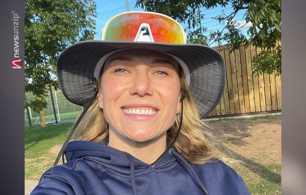 Who is Phoebe Schecter? Wiki, Biography, Age, Husband, Family, Height ...