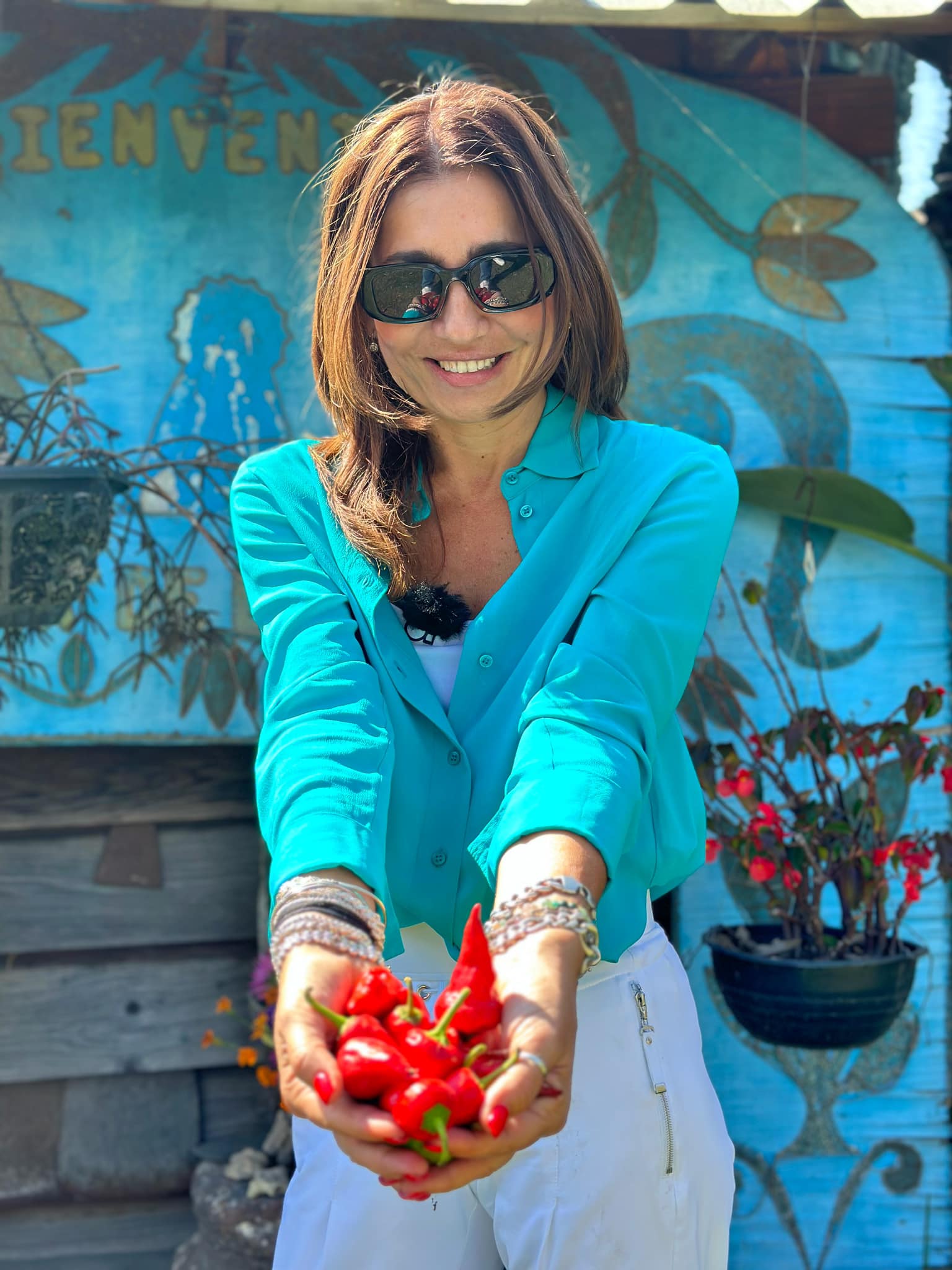 Who is Pia Castro? Wiki, Biography, Age, Husband, Kids, Family, Career ...