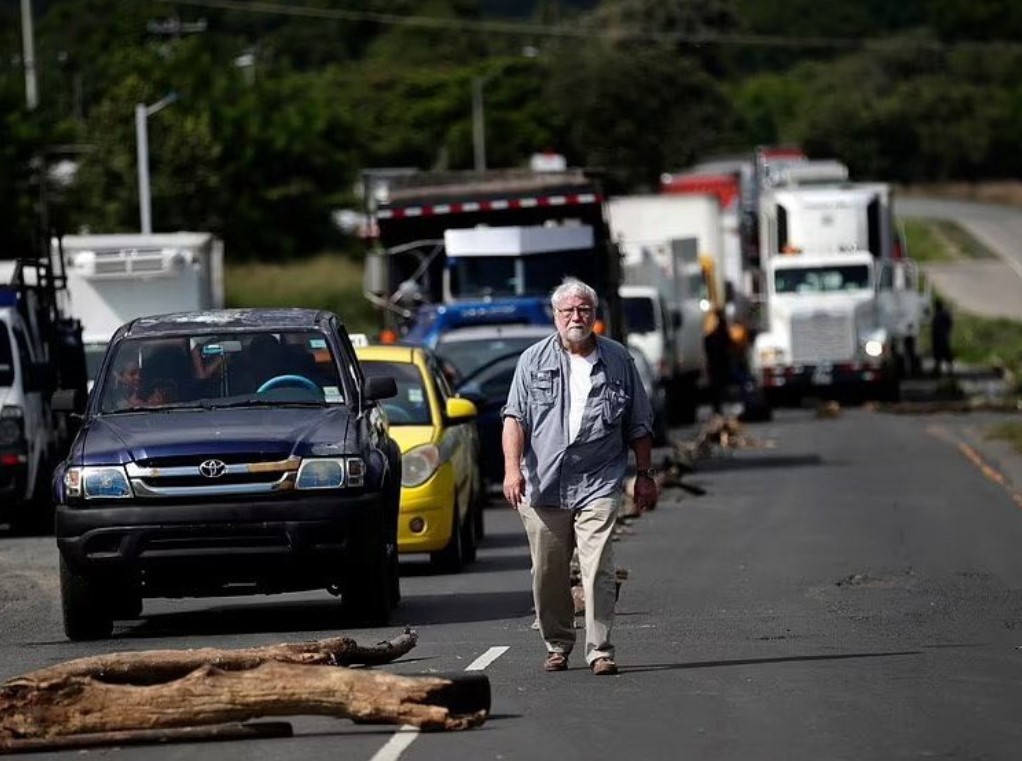 Who is Kenneth Darlington? The 77-year-old who Shot 2 Climate Activists ...