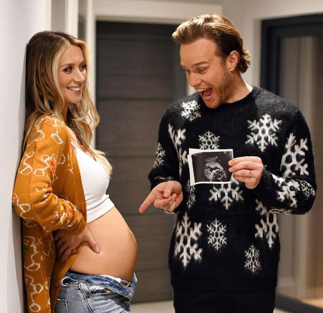 Who is Amelia Tank? Wiki, Biography, Age, Net Worth, Family & Facts ...