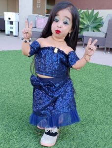 Jyoti Amge Husband, Kids, Height, Weight, Age, Parents, Biography, Net ...