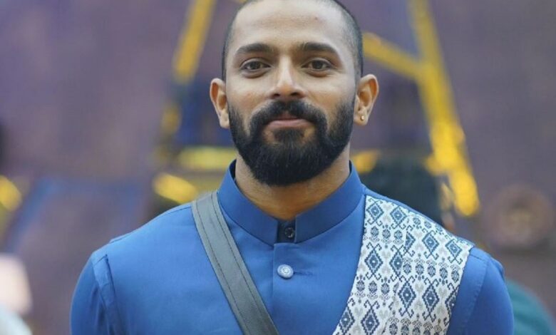 Who Is Karthik Mahesh? Wiki, Biography, Age, Height, Wife, Family & More