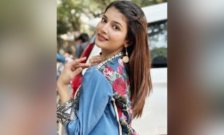 Who is Samridhi Shukla? Wiki, Biography, Height, Age, Husband, Family ...