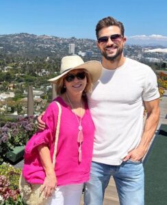 Who Is Bryan Abasolo (Chiropractor)? Wiki, Age, Height, Net Worth, Wife ...