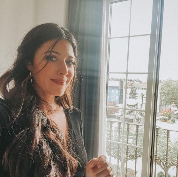 Elizabeth Tabish Wikipedia, Biography, Age, Net Worth, Height, Husband ...