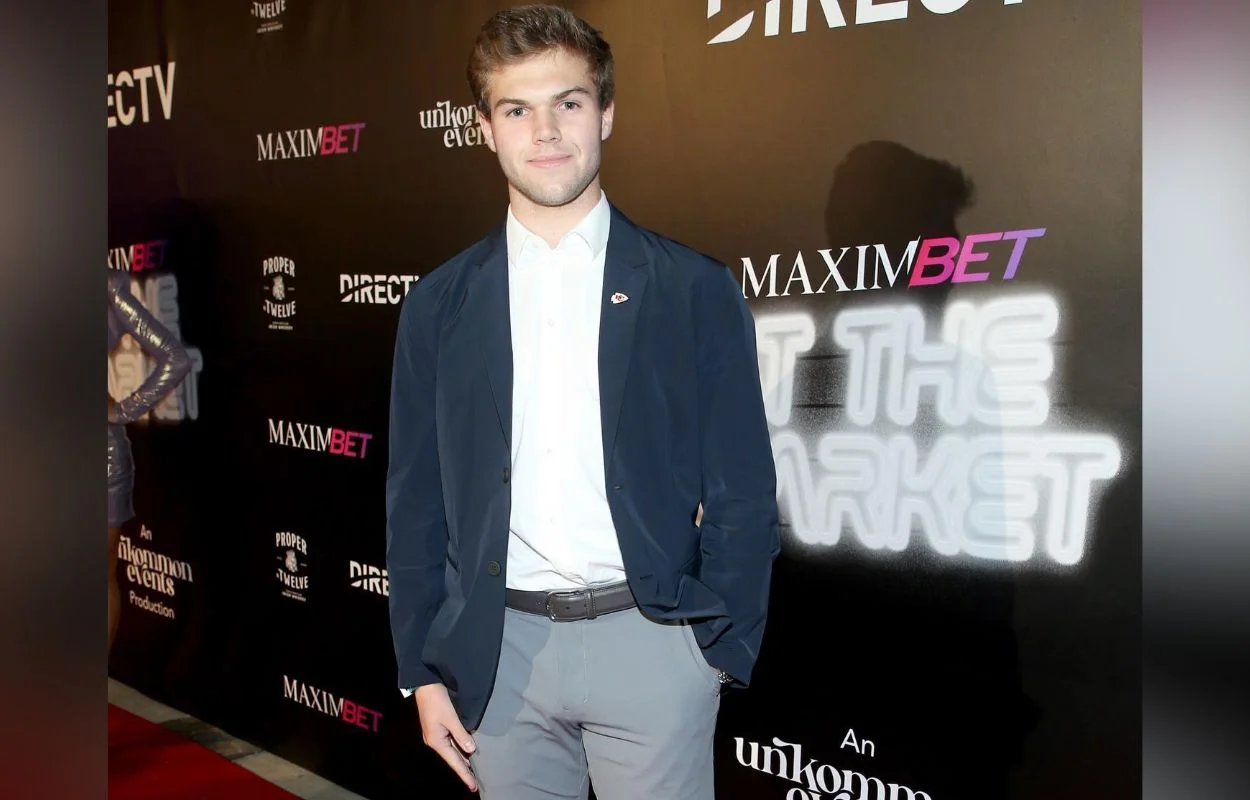 Who Is Knobel Hunt? Age, Wiki, Height, Girlfriend, Siblings, Parents ...