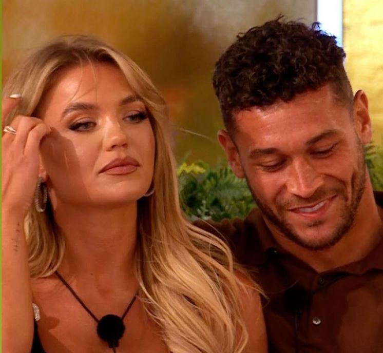 Molly Smith (Love Island) Wiki, Age, Height, Parents, Ethnicity ...