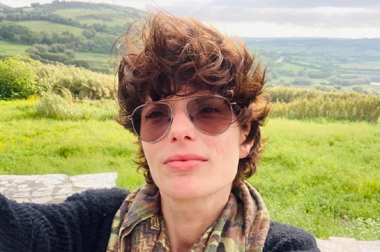 Who Was Neuza Teixeira? Wiki, Biography, Age, Husband, Family, Death ...