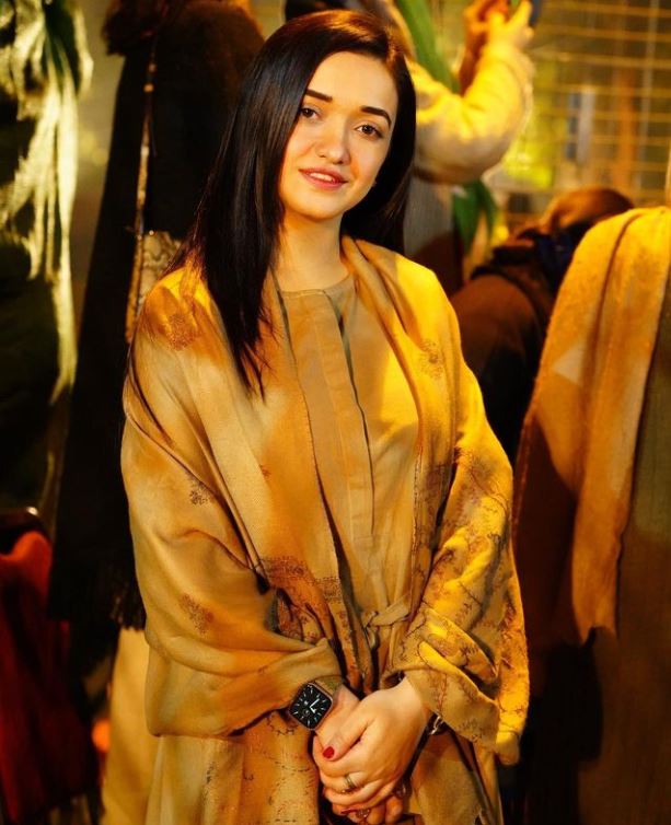 Sanam Javaid Khan Wikipedia, Biography, Age, Husband, Parents, Siblings ...
