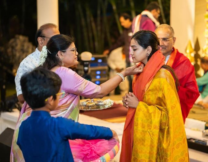 Who Is Sivasri Skandaprasad? Wiki, Age, Husband, Family, Religion ...
