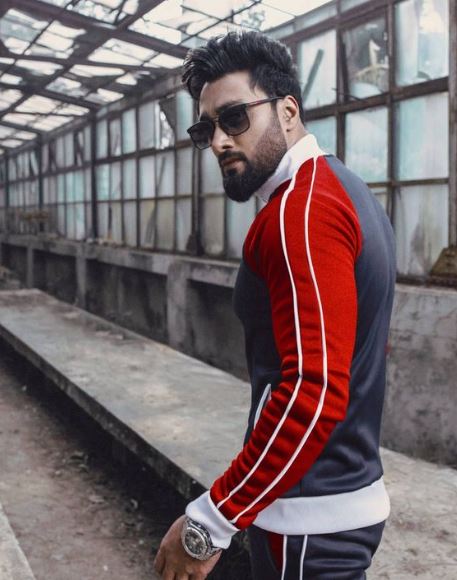 Umair Jaswal Age, Wife, Children, Parents, Biography, Height, Net Worth ...