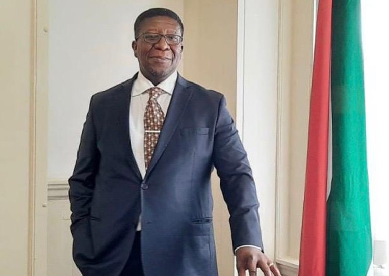 Vusi Madonsela (Ambassador) Biography, Wiki, Age, Wife, Family, Net ...