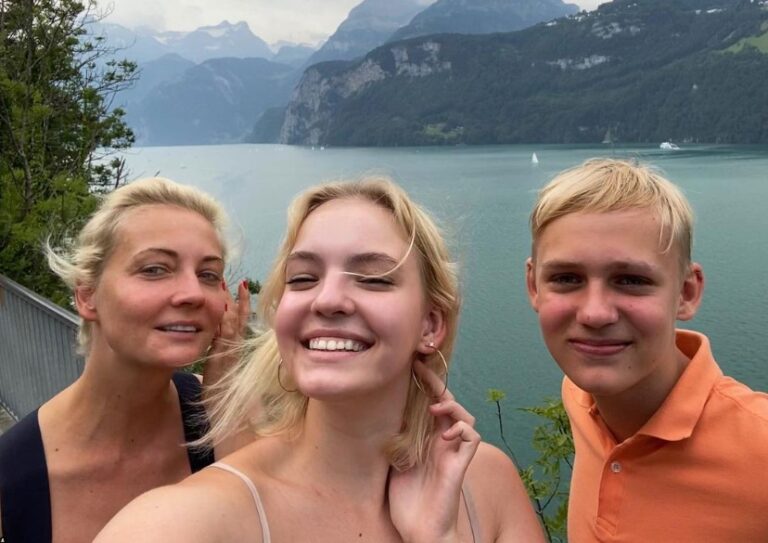 Alexei Navalny’s Children: Meet Daughter Dasha Navalnaya and Son Zakhar ...
