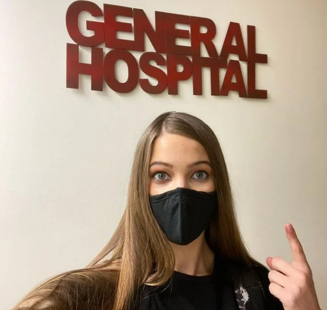 Who Is Avery Kristen Pohl? Wiki, Age, Husband, Parents, Height, Net ...