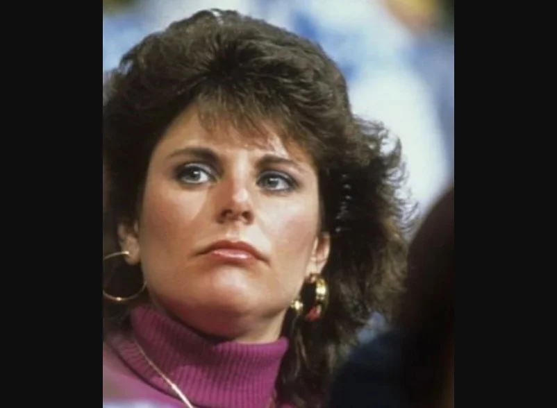 Who Is Janet Condra? Wiki, Age, Net Worth, Family & BIO of Larry Bird's ...