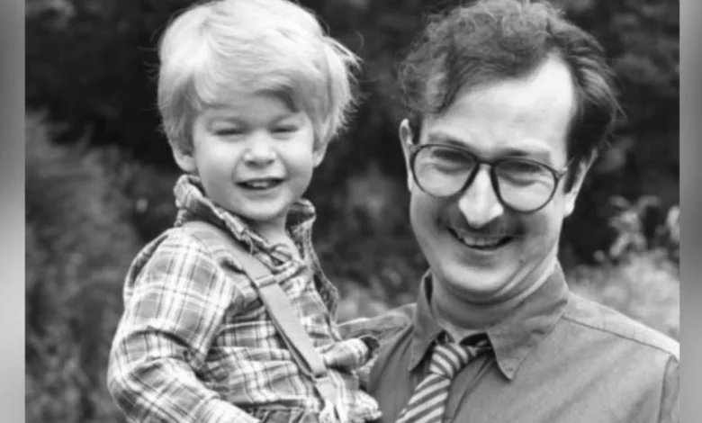 Who Is Tom Wright, Steve Wright's Son? Wiki, Age, Wife, Net Worth ...