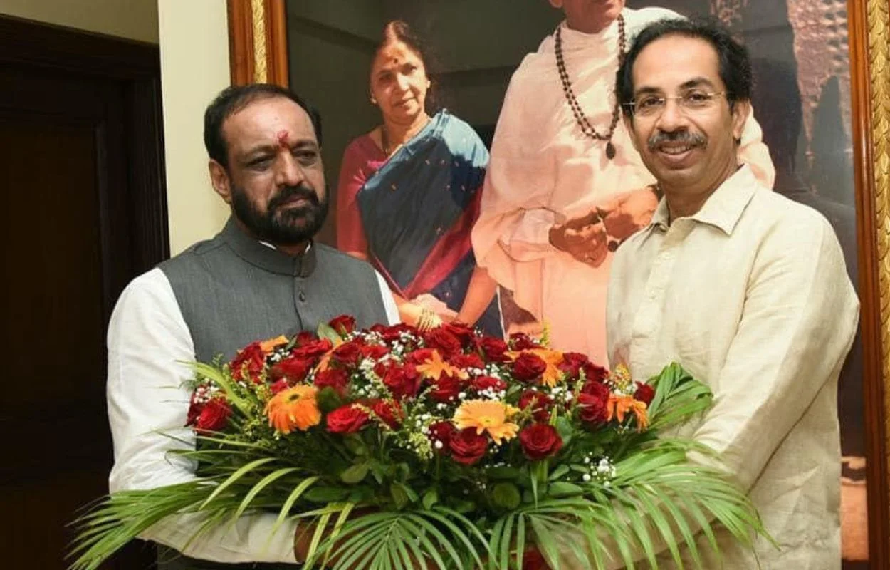 Vinod Ghosalkar Age, Wife, Children, Biography, Parents, Net Worth ...