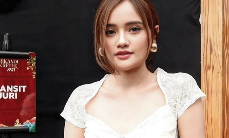 Fanny Soegi Wikipedia, Age, Height, Boyfriend, Family & Biodata: Singer ...